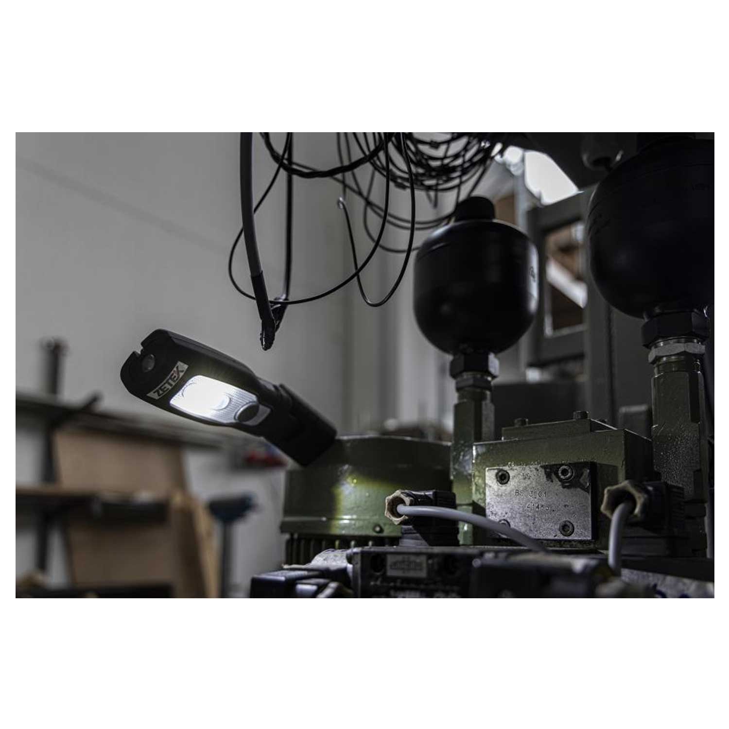 Lampada Zeca kb105 ricaricabile 4 led autonomia 3 h completa di ...